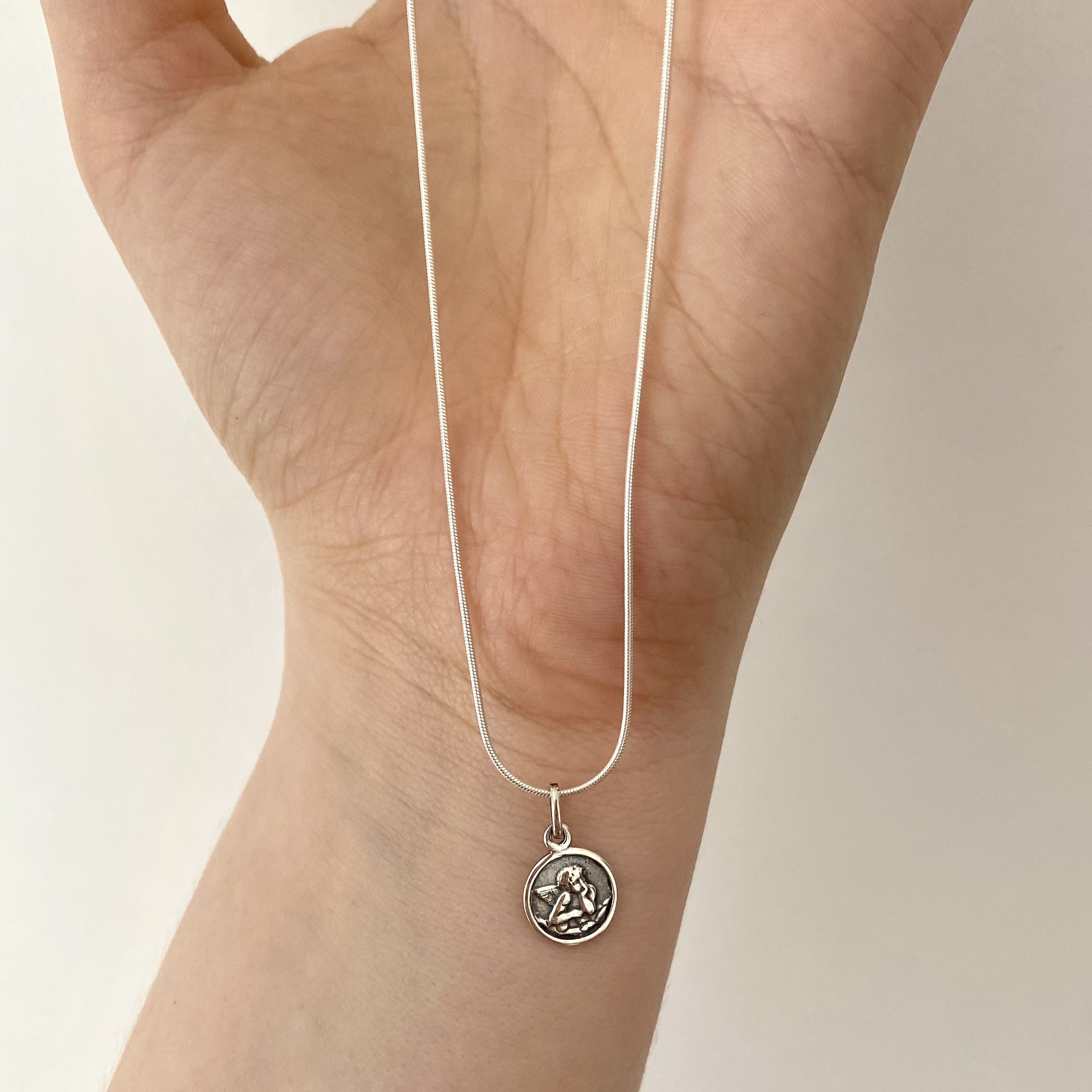 Colgante ángel de la guarda - IMMA. Accesorios hechos a mano en Uruguay